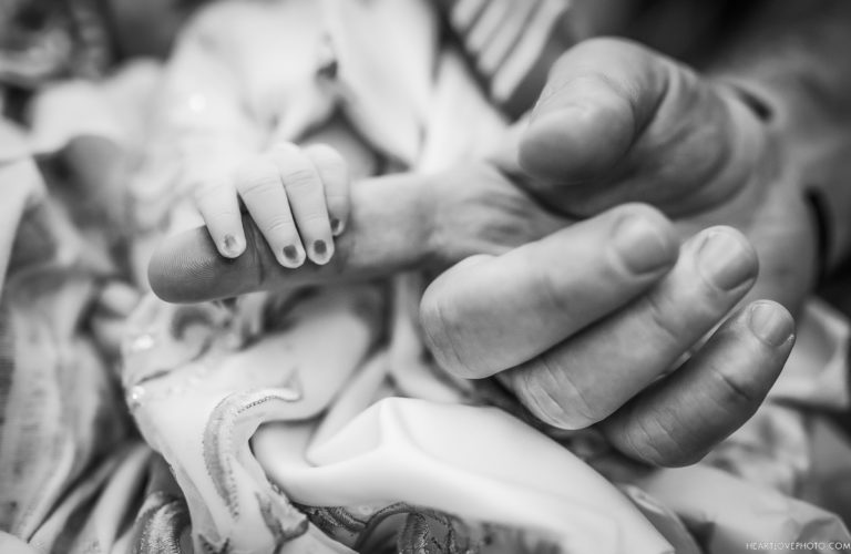 stillbirth bereavement photography in Maryland – Heartlove Photography